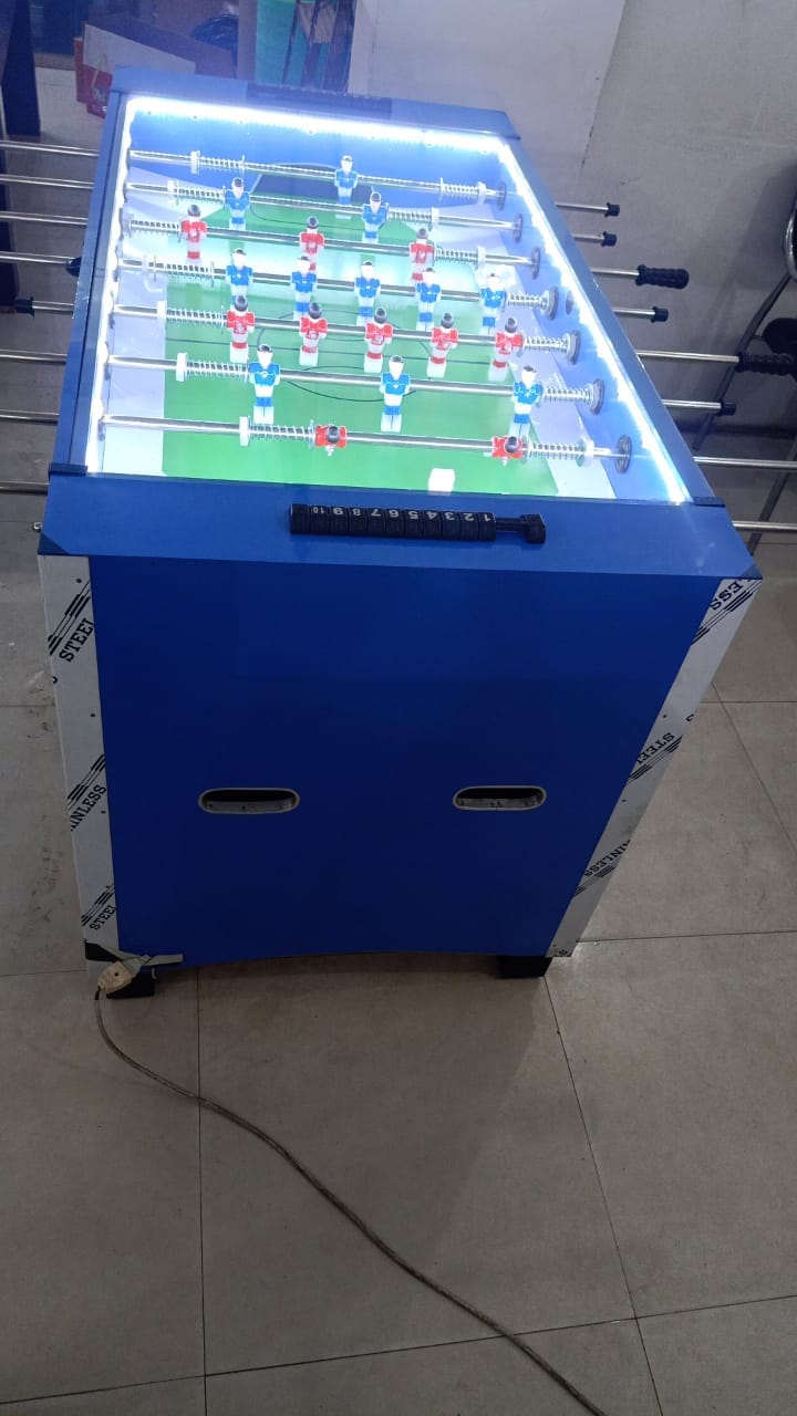 Foosball Table, Fuseball Table 4 Feet by 5 Feet - Long Sheet Full Cove